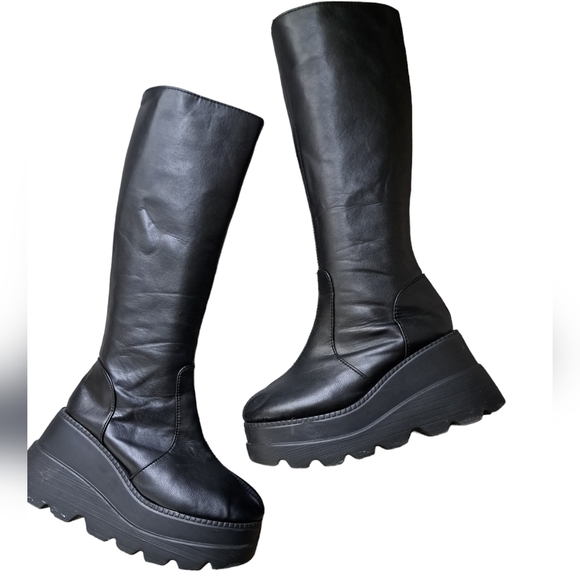 unbranded | Shoes | Demonia Shaker Style Platform Goth Punk Boots Dark ...